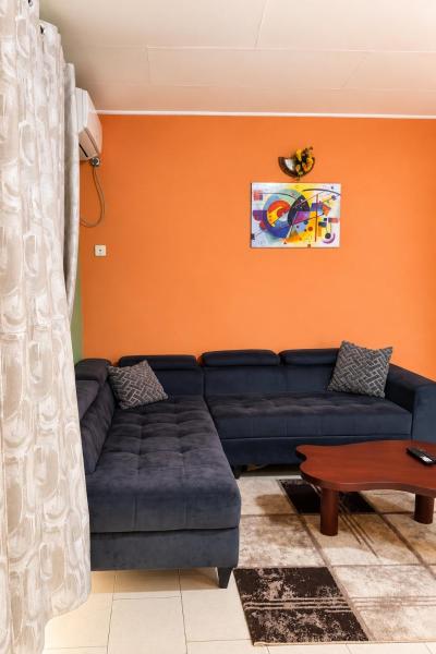 Heavenly Home Cozy Apartment With Balcony - Yaounde