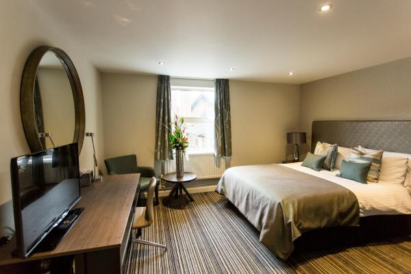 Woodland Grange - Warwick