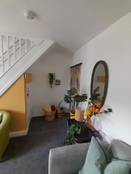 #147 Charming House In Treorchy - Sleeps 5 - South Wales