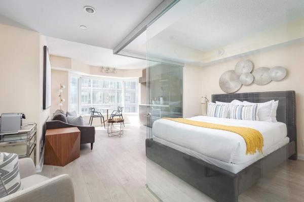 Designer 4 Seasons Luxury Bldg Of Yorkville - Mississauga