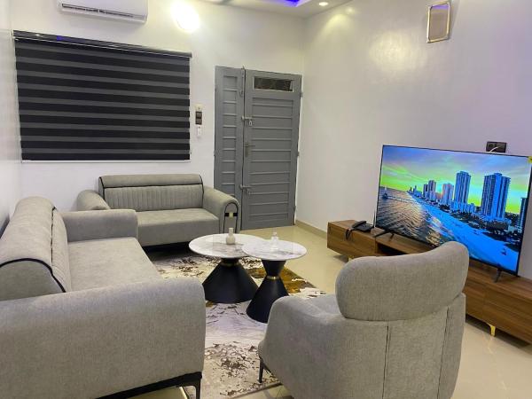 Villa Personnelle 2 Chambres Securisée Et Parking - Cotonou
