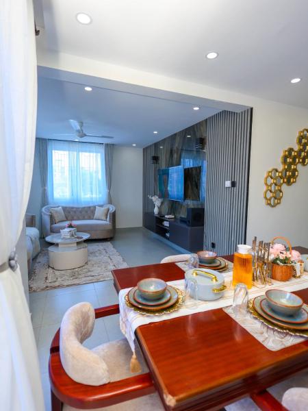Executive 2 Bedroom With Swimming Pool, 3 Minutes Walk To Jumeirah Beach Nyali - Kenya