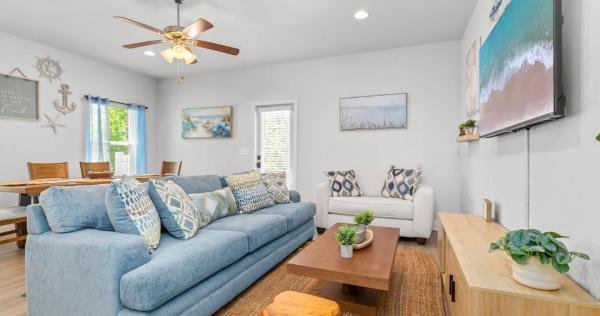 Pointe Of Paradise - 3br Near The Beach - ZooWorld Zoological Park