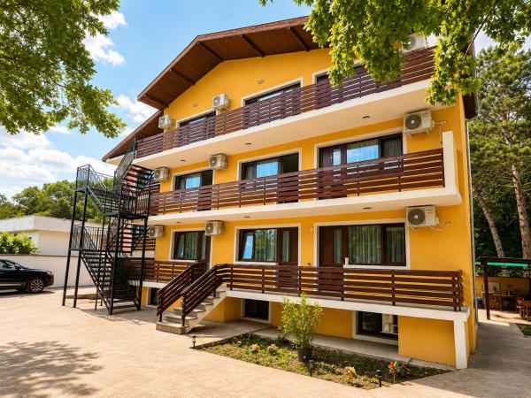 Kalabria Guest House Pool, Bbq & Jacuzzi - Varna