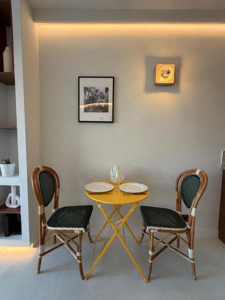 Les Beaux Jours Du Vieil Antibes - Antibes