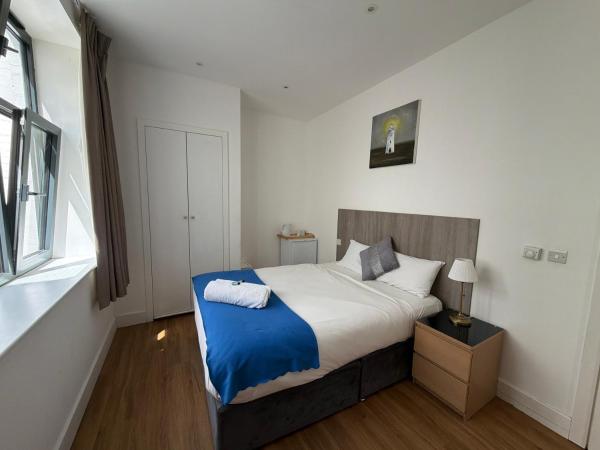 Woolwich New Road Stay - Ilford