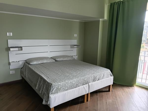 Linate Home Suite Aparthotel With Onsite Secure Parking And 10 Minutes By Walk From-to Airport - Con Parcheggio Sorvegliato In Loco E A 10 Minuti A Piedi Da E Per Aeroporto Di Linate Metro Blu M4 - Milan