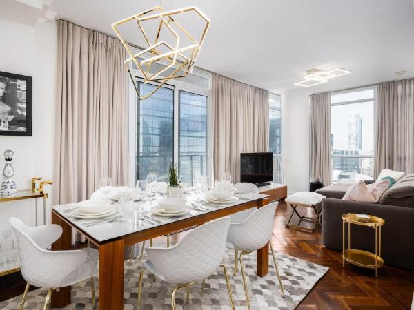 Pristine Modern 2br Condo Private Bbq And Balcony - Toronto