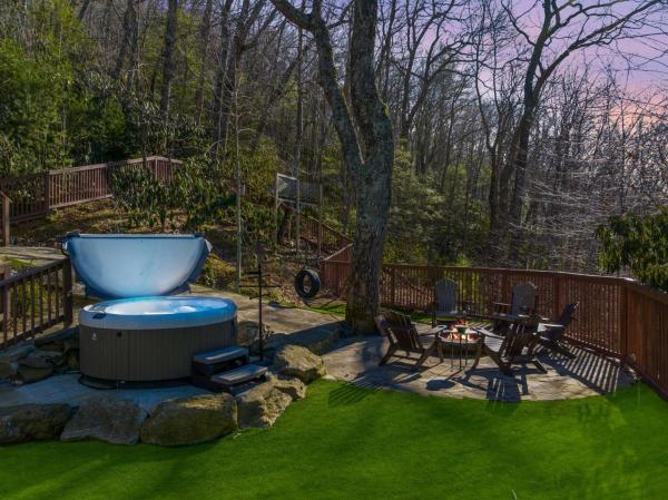 Hillside Hideaway- Container Home In Blowing Rock (4 Miles From Appalachian Ski Mountain) - Boone, NC
