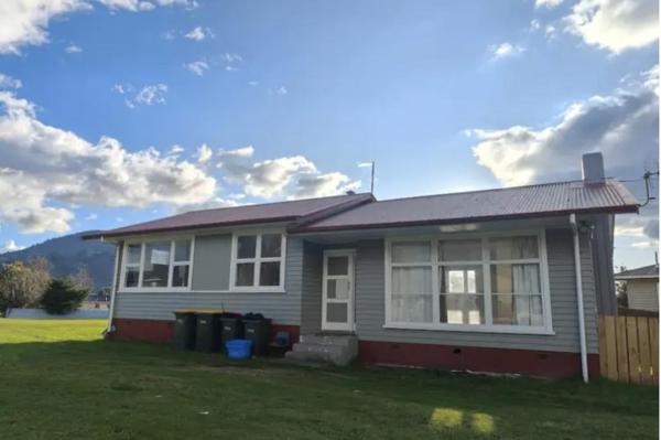 3 Bedroom, 1 Bathroom House A - Rotorua