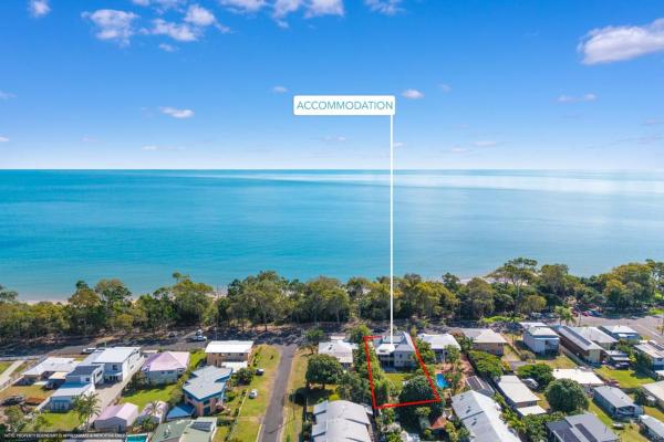Queenslander By The Bay - Provincial Coastal Escape - Fraser Coast Regional