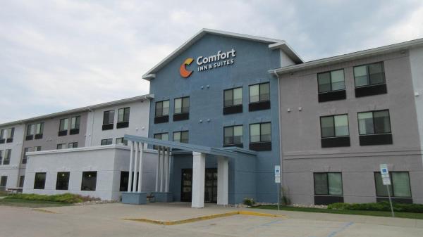Comfort Inn & Suites Grand Forks Near Alerus Center - Grand Forks, ND