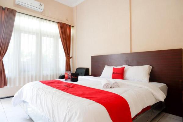 Reddoorz Plus Near Stadion Wijaya Kusuma - Cilacap