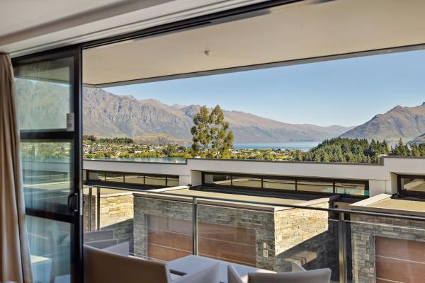 Lakeview Luxury Alpine Retreat - Queenstown
