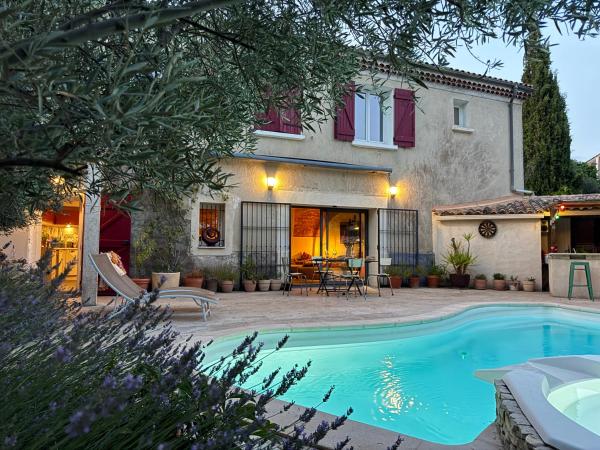 Chambre Chez L'habitant Avec Piscine Et Cuisine D'été - Pertuis
