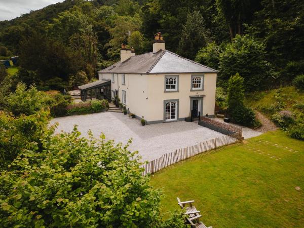 Cwmalis Hall - Wrexham