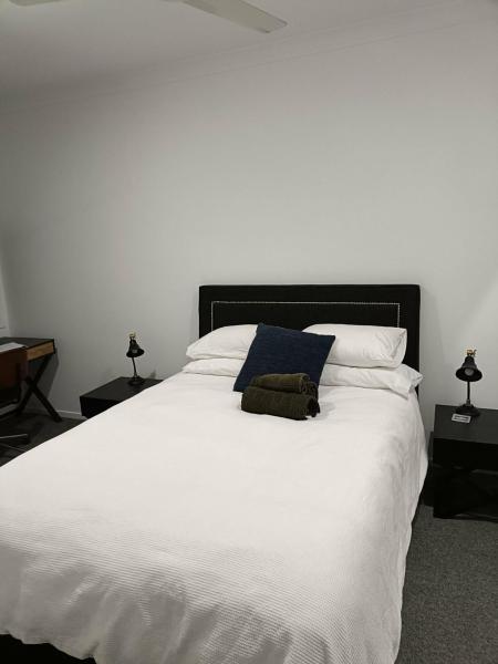 Welcoming Homestay With Airport And City Access - Brisbane