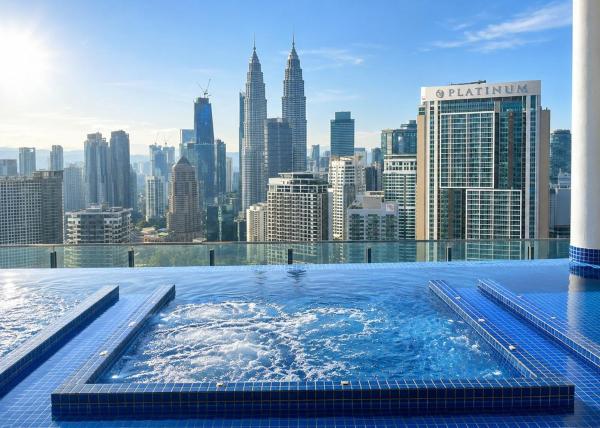 The Colony Best Sky Pool View By Holma - Sentul