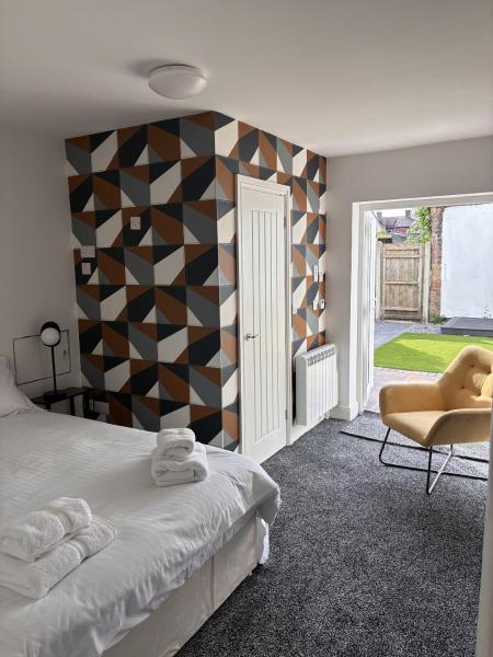Springbank - 3 Bed Garden View - Southport