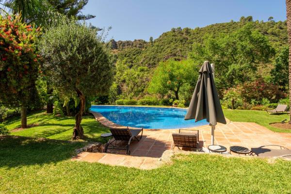 Cubo's Villa Las Lagunas De Azahar High Privacy - Costa del Sol