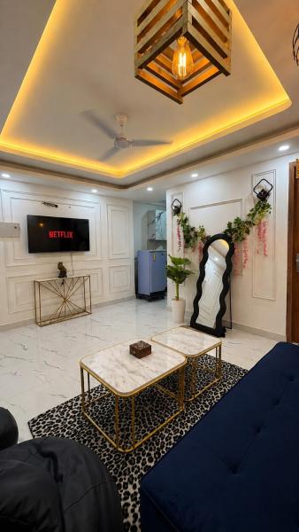 Golden Eclipse Luxury Stays - New Delhi