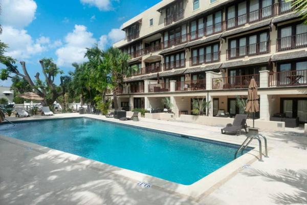 Wonderful 1-bed Condo, 2min Walk To Beach & More - Bridgetown, Barbados