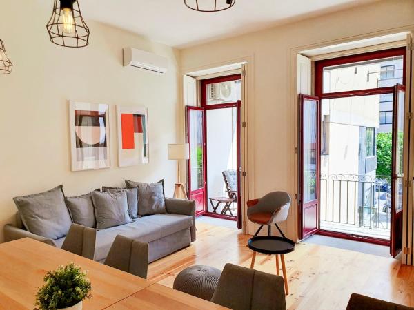 Comfortable Flat, Cozy Balcony Close To Aliados Av - Maia