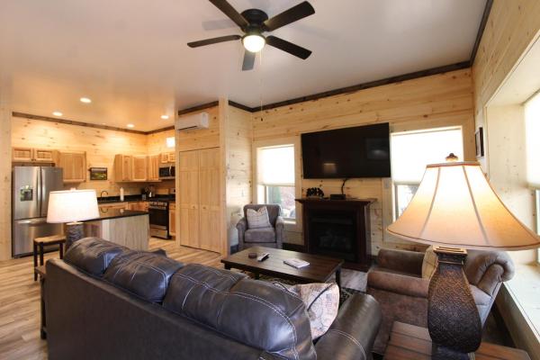 Mountain Honeymoon Affordable, Pet Friendly Rental In Bryson City - Bryson City, NC