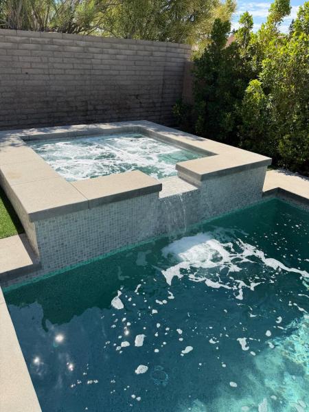 The Desert Pearl Saltwater Pool Jacuzzi - Desert Hot Springs, CA
