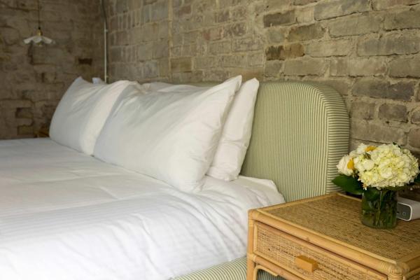 Historic B&b King Suite- Walk To King - Charleston, SC