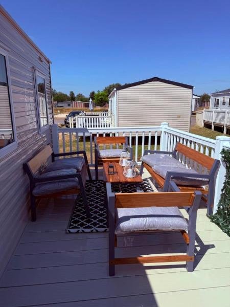 Brand New 8 Berth Lakeside Holiday Home Tattershall Lake, 3 Bedrooms , Perfect For Families , Groups, Friends - Horncastle