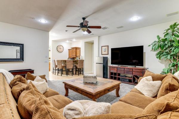 3 Mi To Dtwn Gilbert! Apt W/ Shared Poolside Oasis - Gilbert, AZ