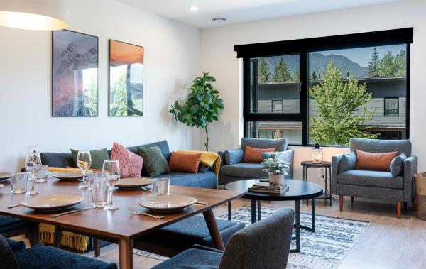 Cedar And Loam By Revelstoke Vacations - Revelstoke