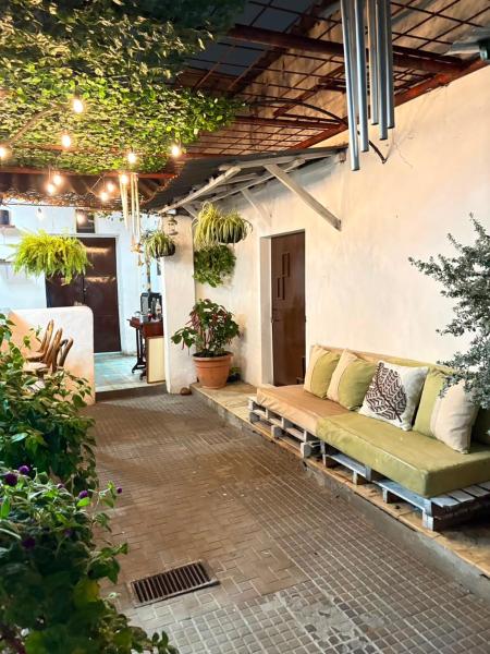 Woodstock House - Santa Ana
