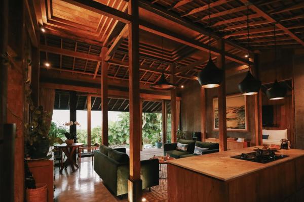 Uluwatu Hale - Uluwatu
