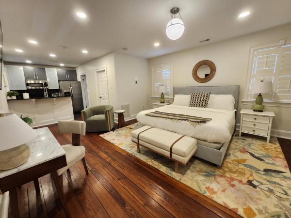 Hamilton Carriage A - Amazing Location, Courtyard - Savannah, GA