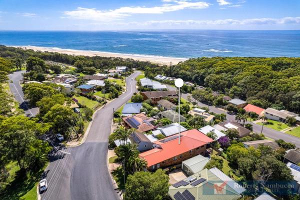 57charlton - Urunga