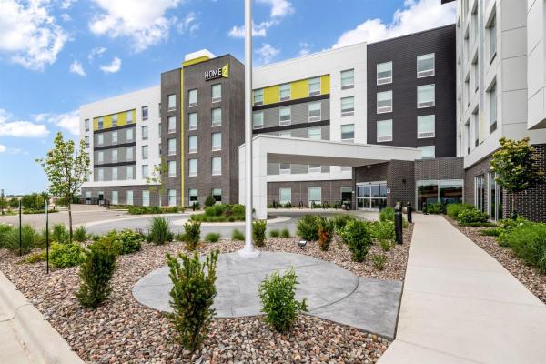 Home2 Suites By Hilton Madison East - Madison, WI