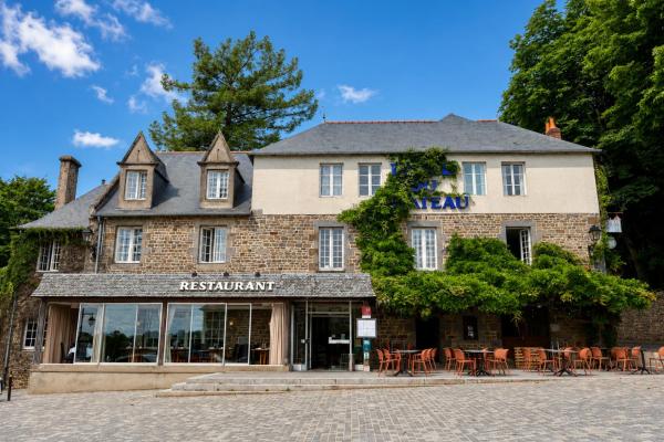 Logis Hôtel Du Château - Combourg, Proche Saint-malo - Combourg