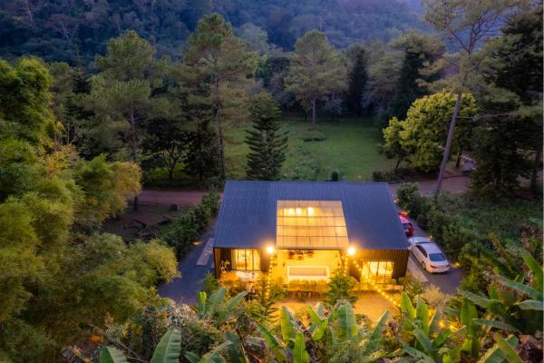 360 Black Cabin - Mountain View & Warm Mineral Pool - Chiang Mai