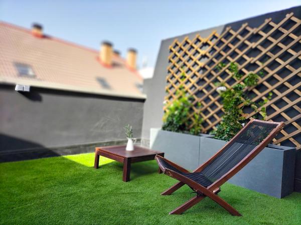 Far Home Suites - San Sebastián de los Reyes