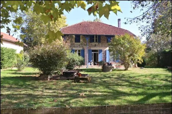 Maison Familiale Avec Jardin à Lugos - Salles