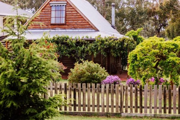 The Cottage At Paramoor Winery - Macedon
