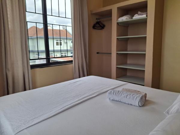 Stunning 2br In Dar Beach, Dining, Transit Nearby Apt No 4 - 다르에스살람
