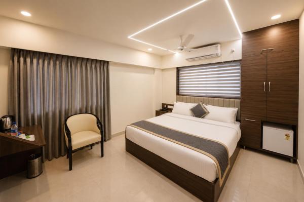 Hotel Brk Premium Near Medicover - Healthcity - Care - Apollo - Lv Prasad Hospital - Visakhapatnam