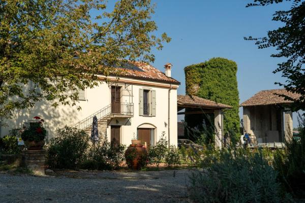 Guesthost - Lisignano Cozy Apartment With Parking - Piacenza