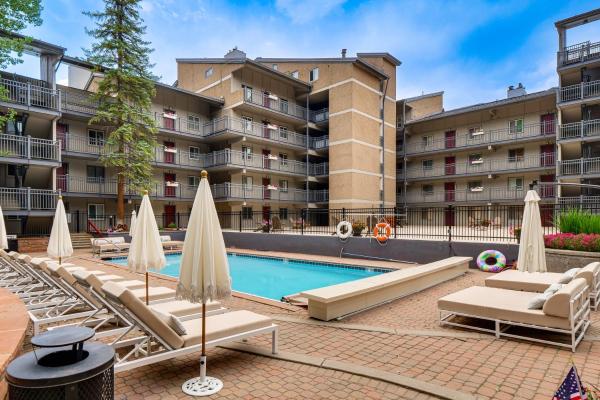 Private Balcony W/ Mtn Views! All-seasons Vail Gem - Vail, CO