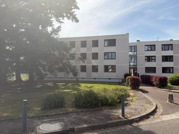 Location Chambre Bleu Dans Un Appartement En Colocation - Nevers