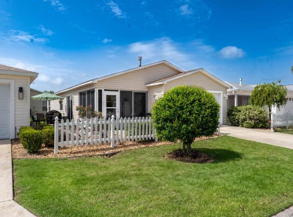 Cozy Home, Between Lake Sumter & Brownwood! - Leesburg, FL