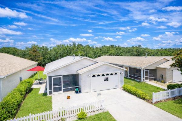 Cozy Home, Right Next Door To Lake Sumter Square! - Leesburg, FL